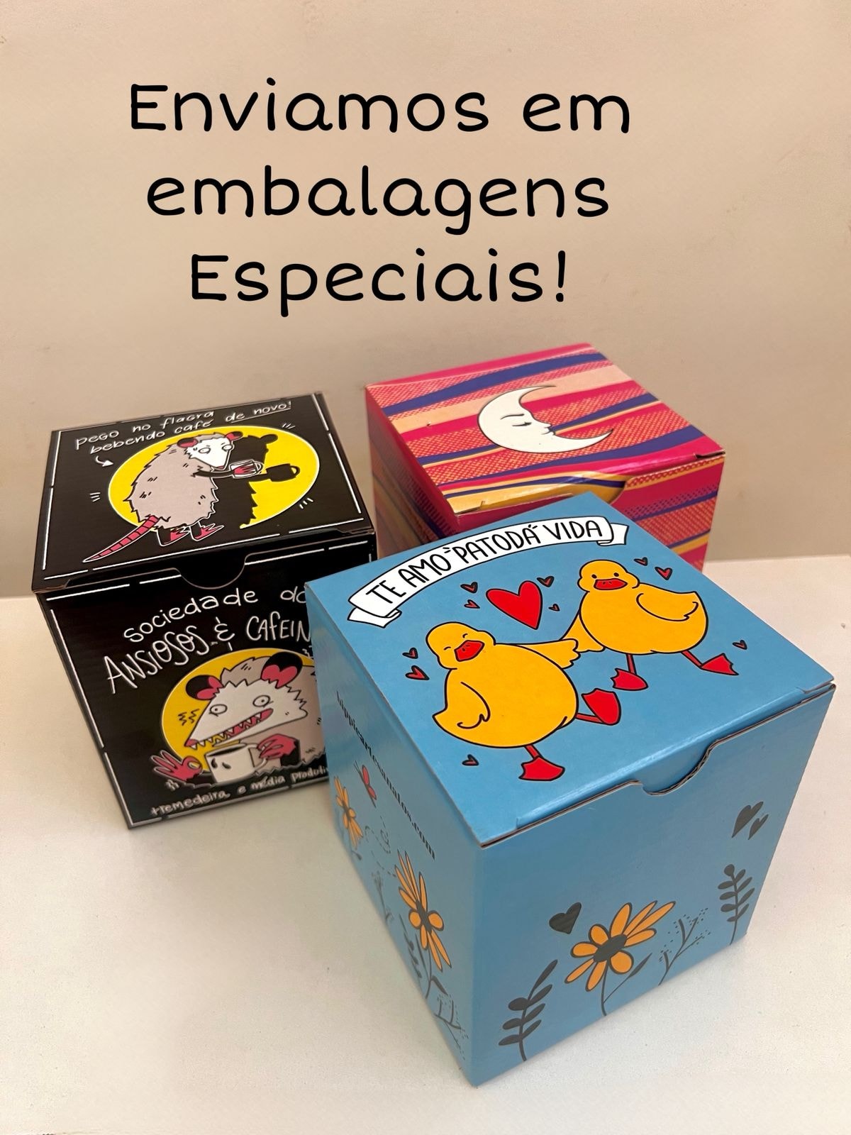 Caneca Redonda Encanto - Abelha Pensar É Cardio - 300ml